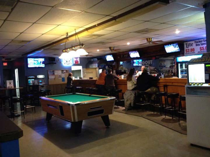 The Dugout Bar & Grill - Restaurants - Manitowoc, WI